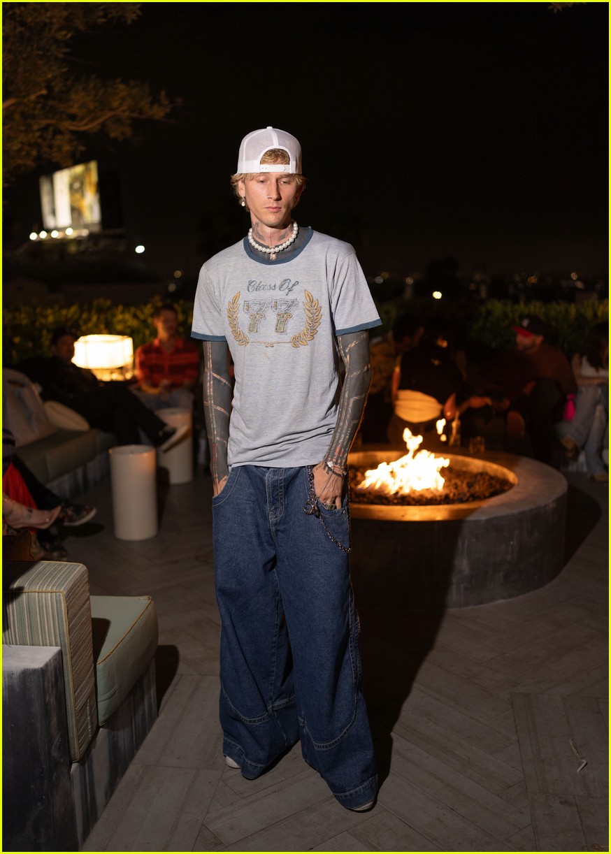 Rita Ora, Alexander Skarsgard, Jessica Simpson, & More Show Support for ...