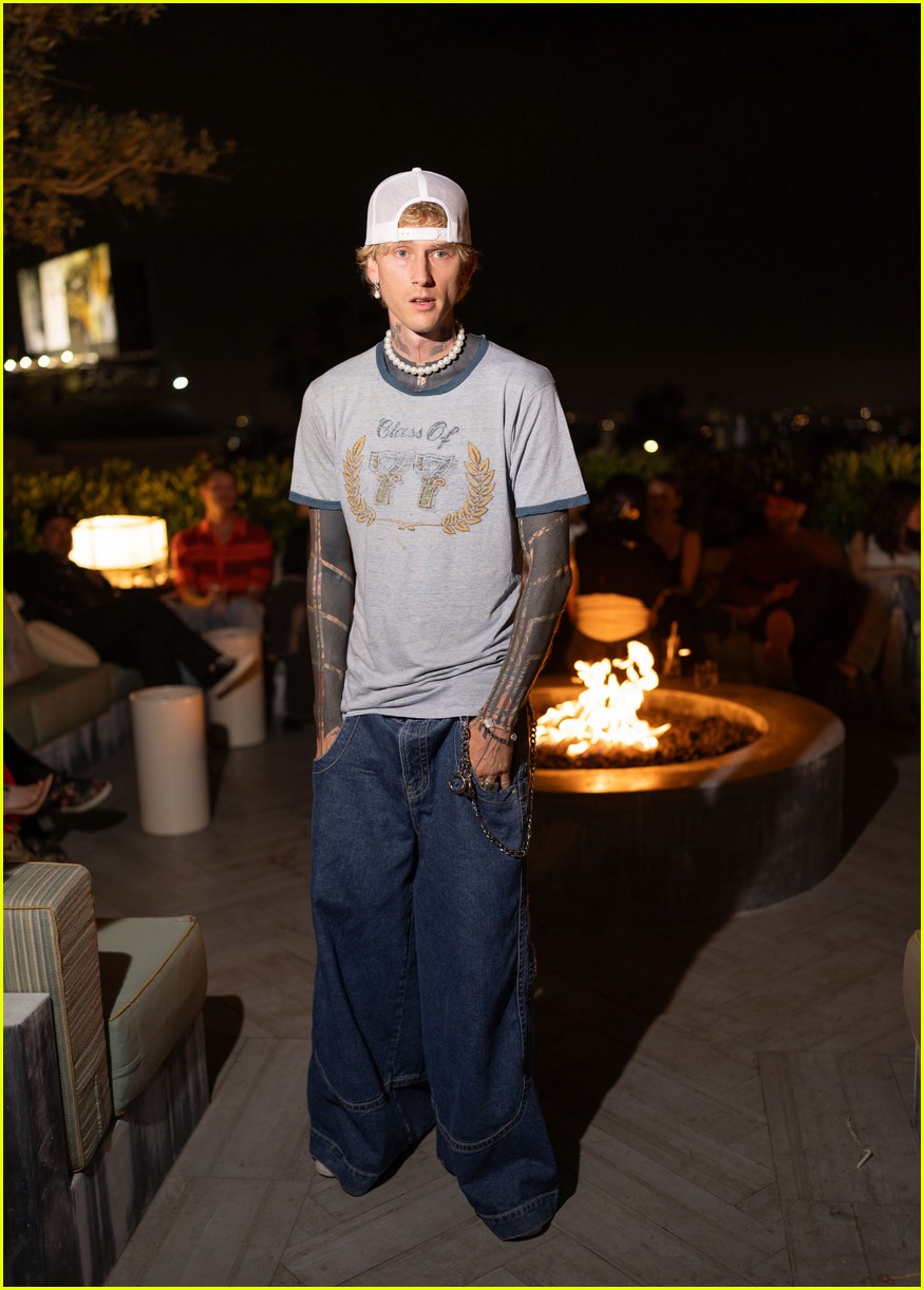 Rita Ora, Alexander Skarsgard, Jessica Simpson, & More Show Support for ...