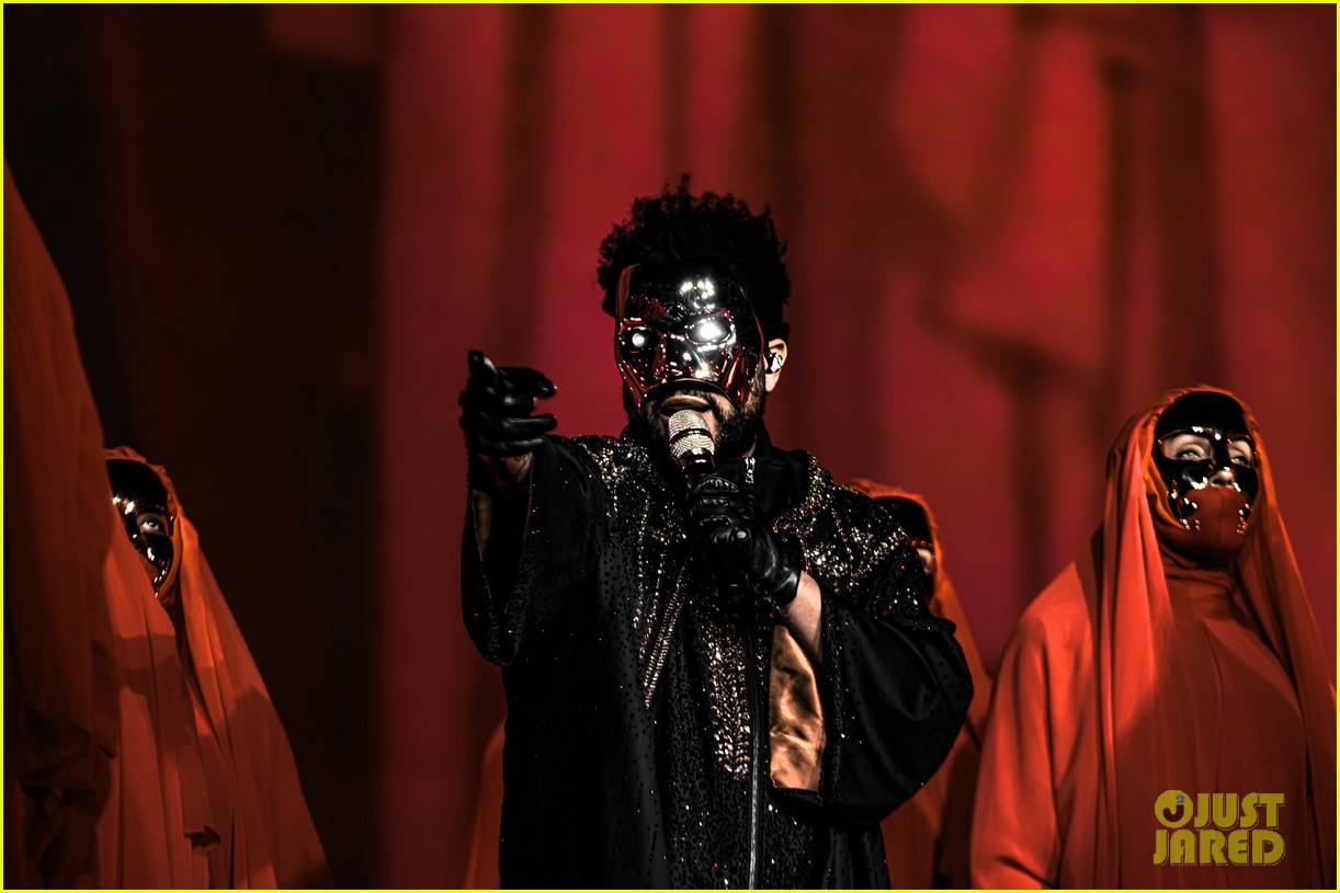Photo: the weeknd performs at sofi stadium in la 02 | Photo 5176402 ...