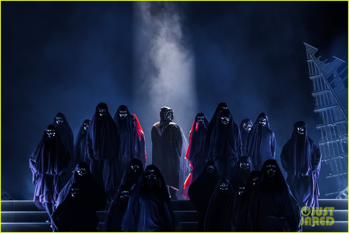 Photo: the weeknd performs at sofi stadium in la 78 | Photo 5176483 ...