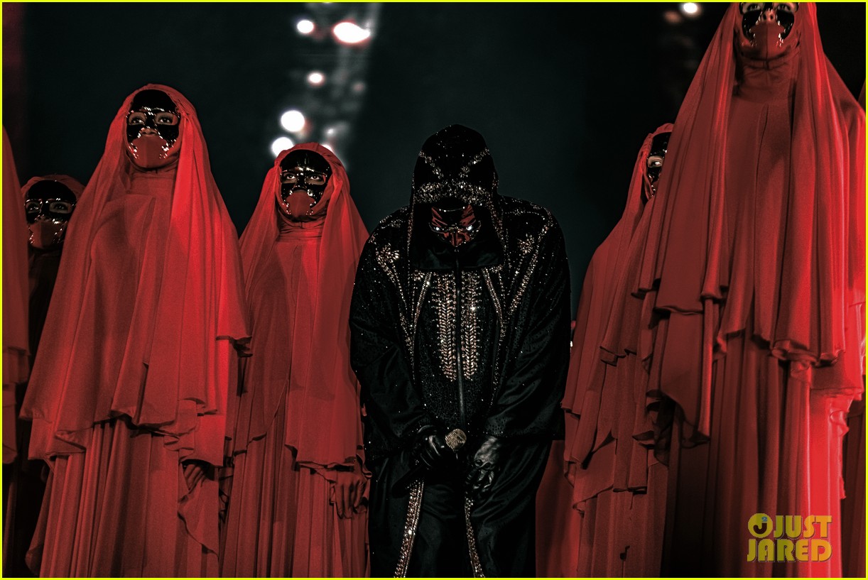 Photo: the weeknd performs at sofi stadium in la 89 | Photo 5176494 ...