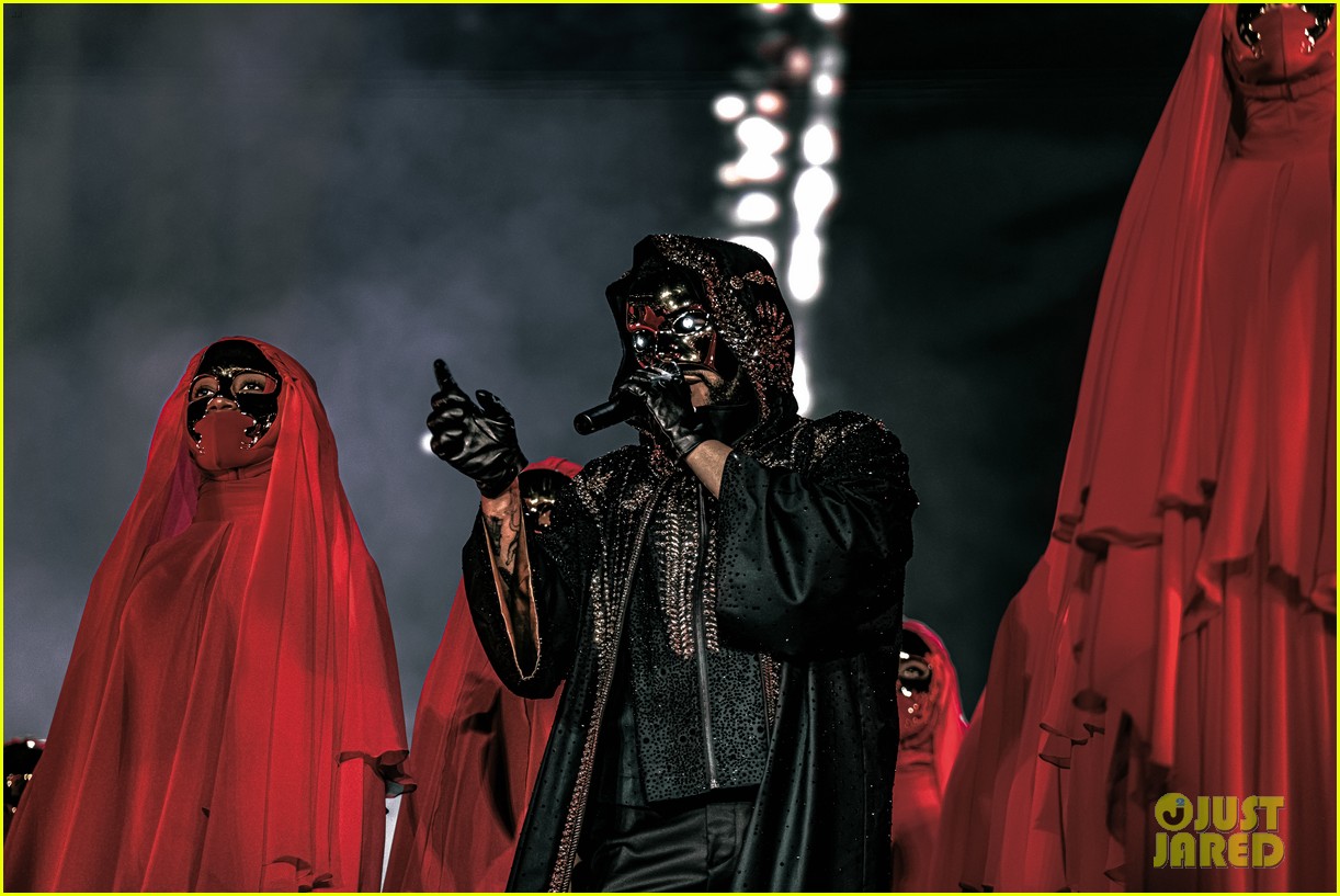 Photo: the weeknd performs at sofi stadium in la 90 | Photo 5176495 ...