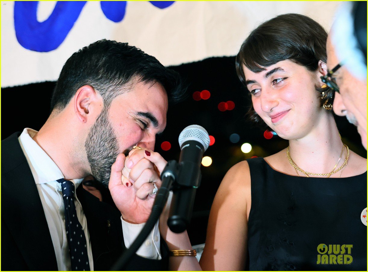 Who Is Zohran Mamdani's Wife? Meet Rama Duwaji! (They Met on Hinge!): Photo 5175397 | Photos ...