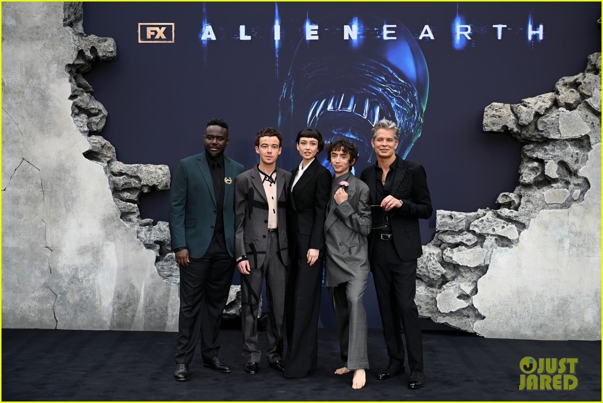 Timothy Olyphant, Sydney Chandler, & More Step Out for 'Alien: Earth ...