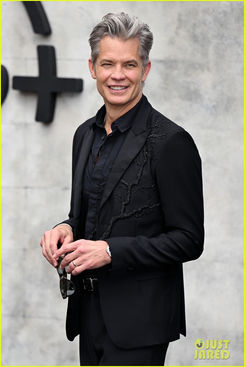 Timothy Olyphant, Sydney Chandler, & More Step Out for 'Alien: Earth ...