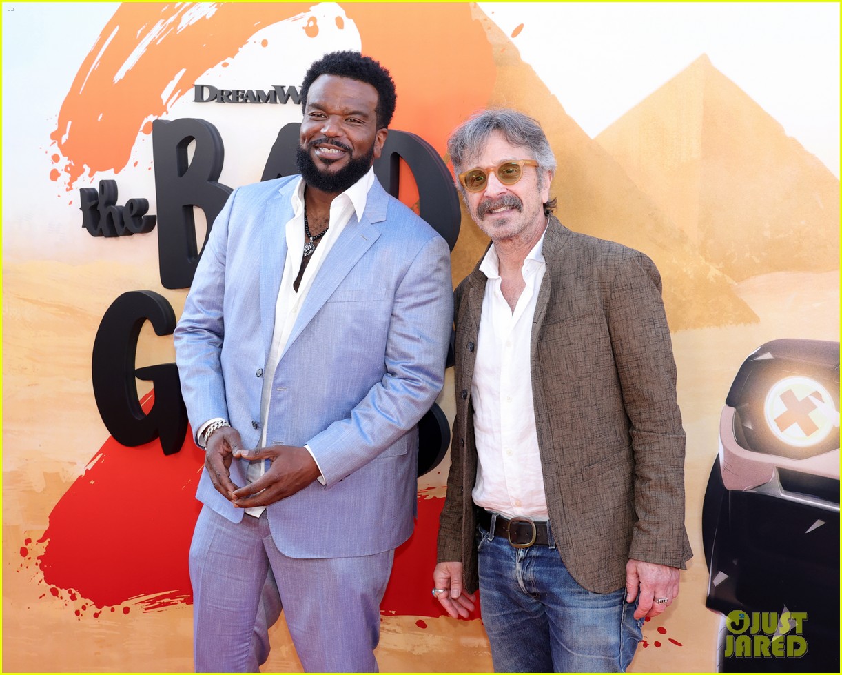 Sam Rockwell Joins Co-Stars Natasha Lyonne, Anthony Ramos, & More at ...