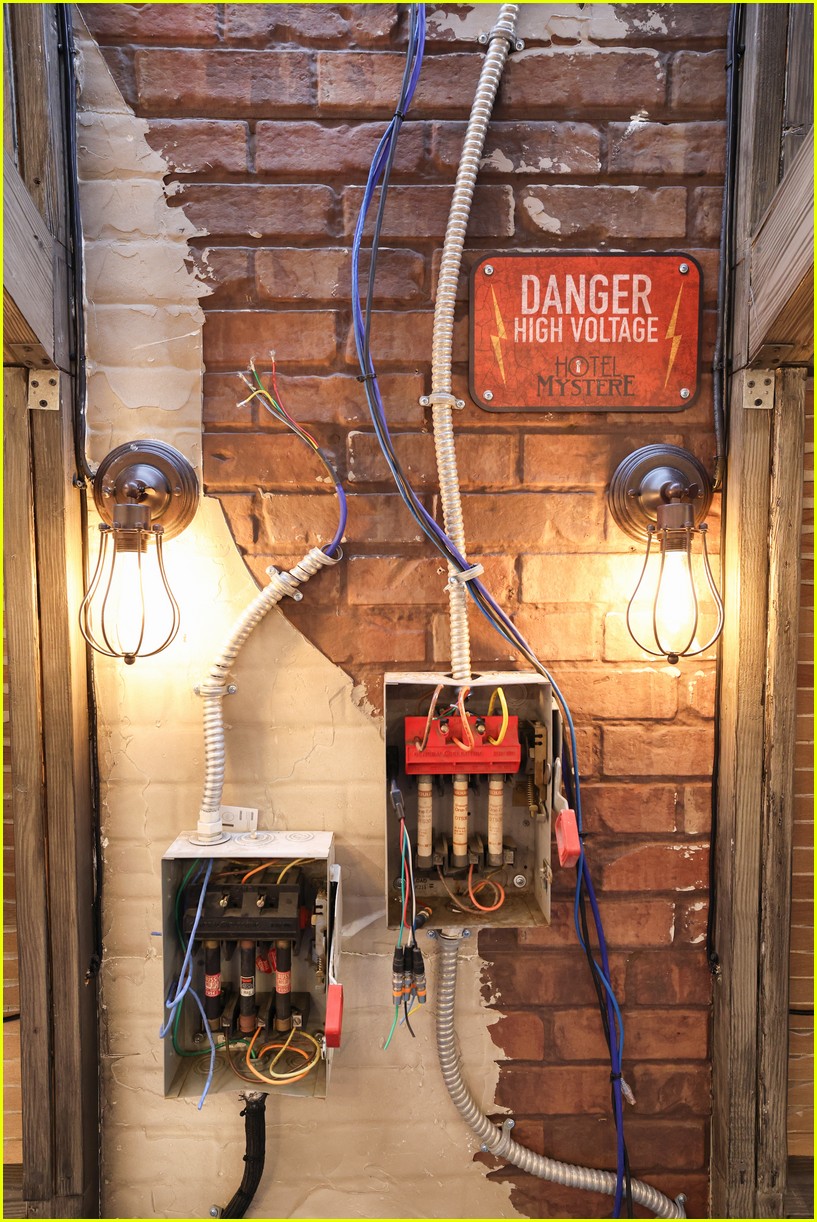 'Big Brother 27' Theme Revealed: See the 43 'Summer of Mystery' Photos ...