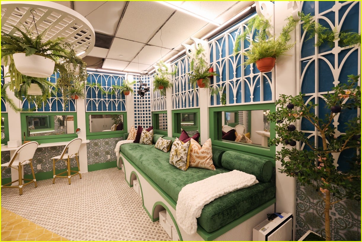 'Big Brother 27' Theme Revealed: See the 43 'Summer of Mystery' Photos ...