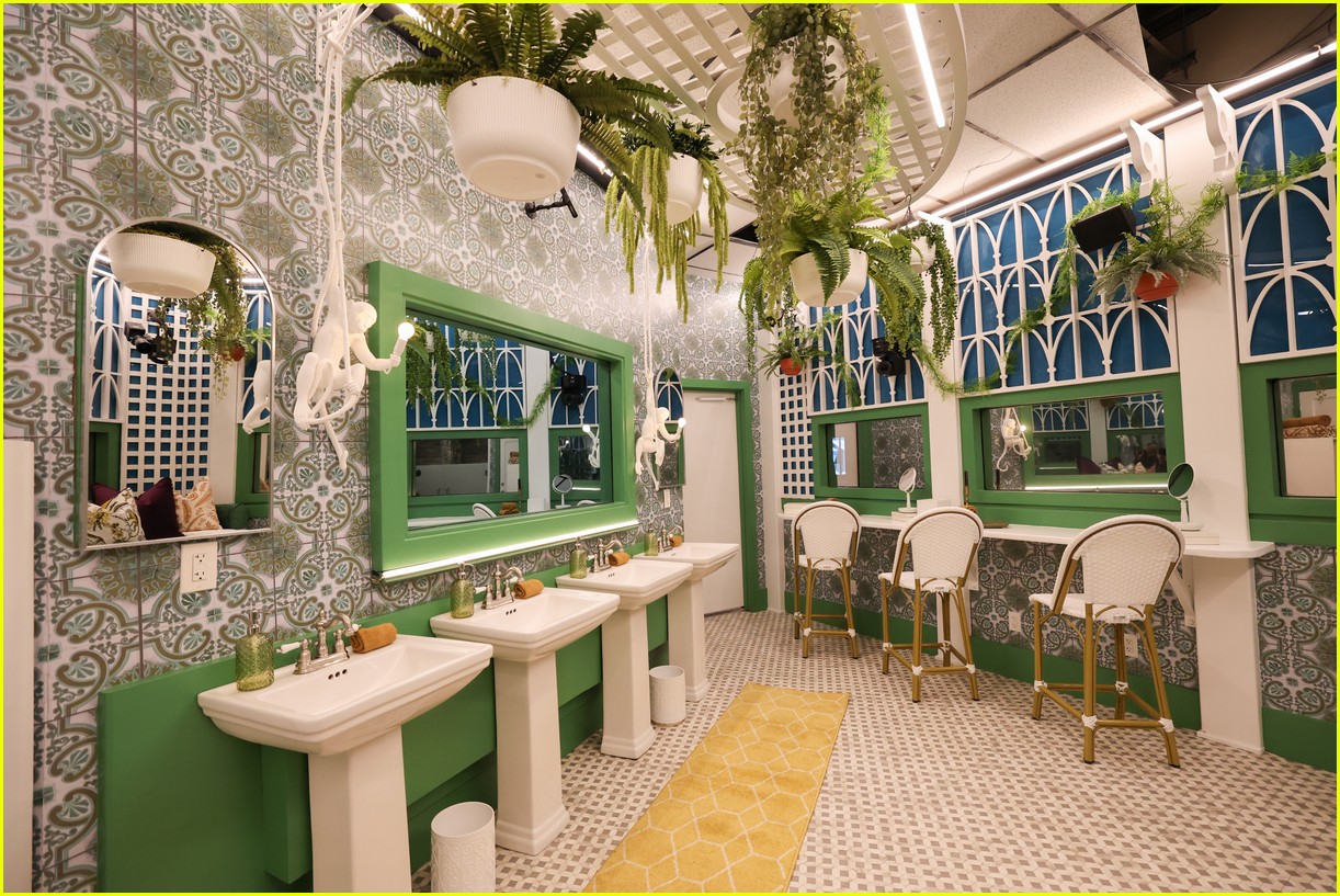 'Big Brother 27' Theme Revealed: See the 43 'Summer of Mystery' Photos ...