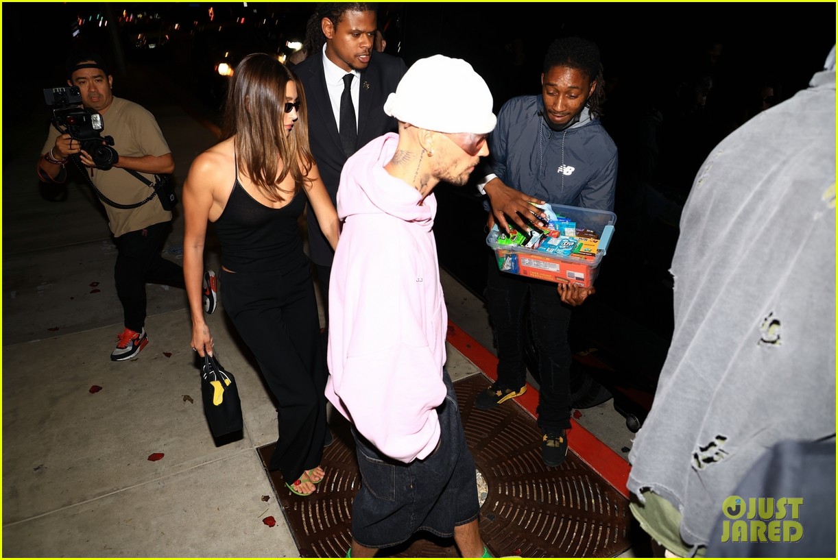 Justin Bieber Celebrates 'Swag' Album Release With Wife Hailey Bieber ...