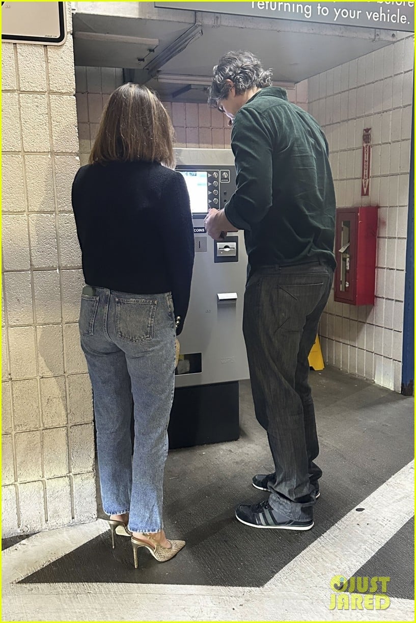 Brandon Routh & Rachael Leigh Cook Spotted Holding Hands on a Movie ...