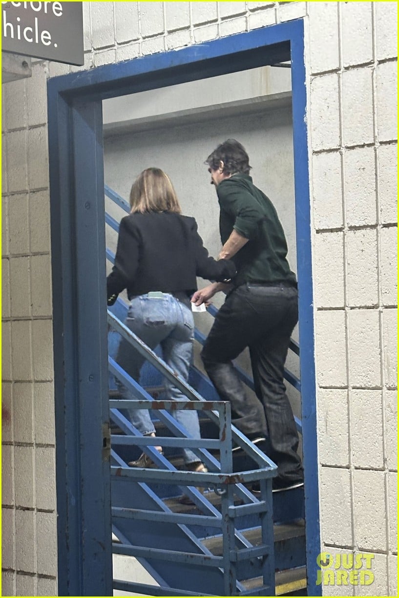 Brandon Routh & Rachael Leigh Cook Spotted Holding Hands on a Movie ...