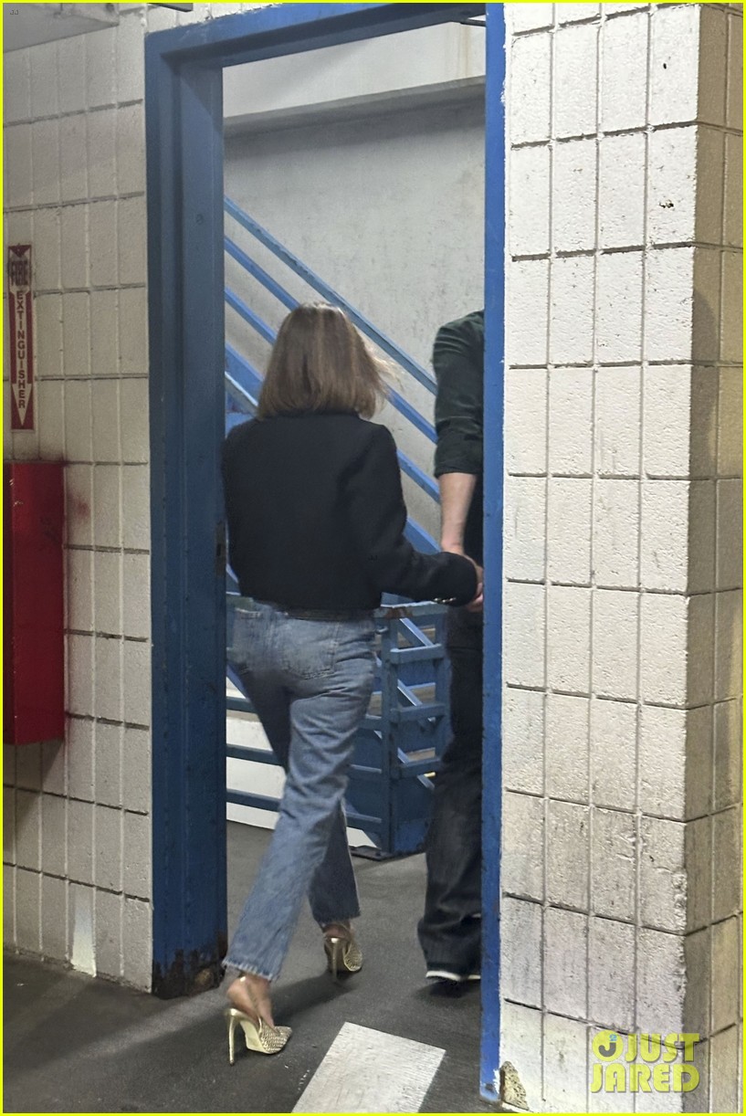 Brandon Routh & Rachael Leigh Cook Spotted Holding Hands on a Movie Date, Seemingly Dating for ...