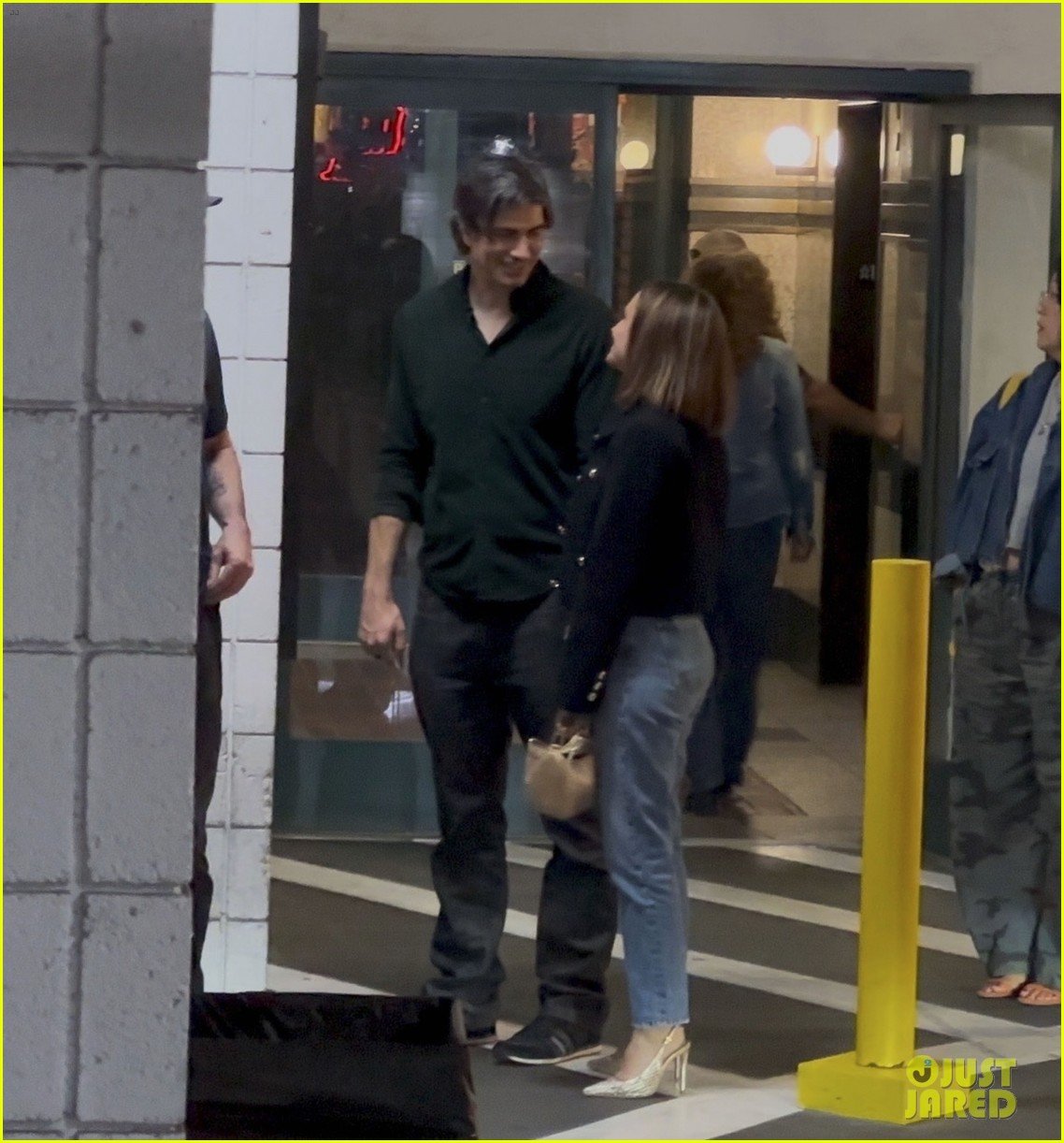 Brandon Routh & Rachael Leigh Cook Spotted Holding Hands on a Movie ...