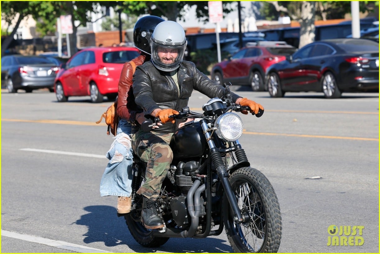 Gerard Butler & Longtime Girlfriend Morgan Brown Spotted on Weekend ...