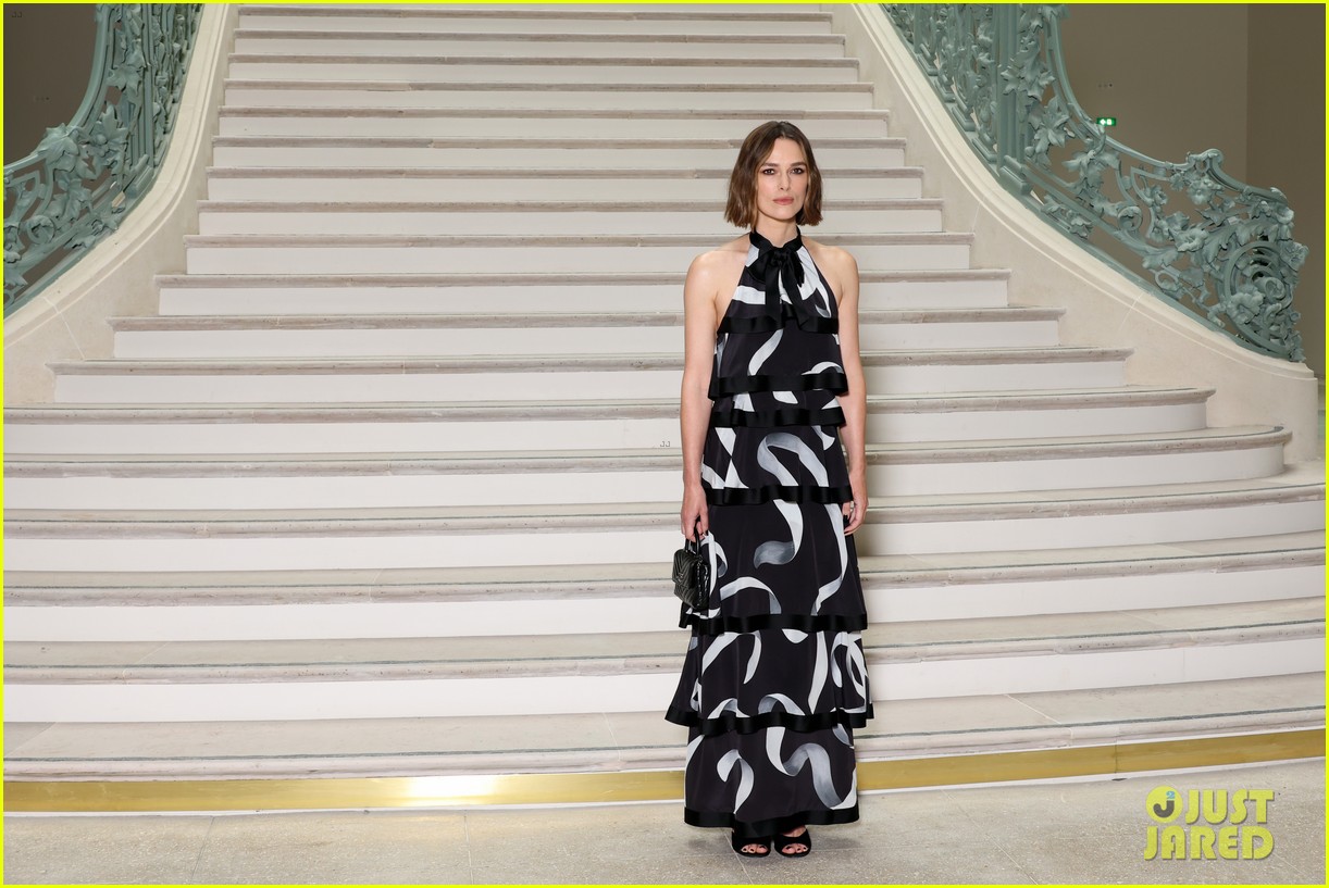 Chanel's Star-Studded Fashion Week Show Brings Out Gracie Abrams, Lorde ...