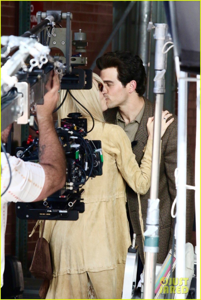 Dree Hemingway Seemingly Cast as Daryl Hannah in 'American Love Story ...