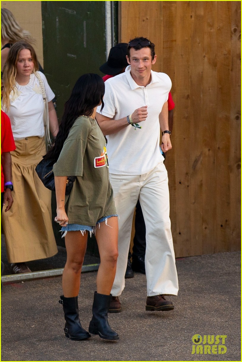 Dua Lipa & Fiance Callum Turner Flaunt Cute PDA During Music Festival ...