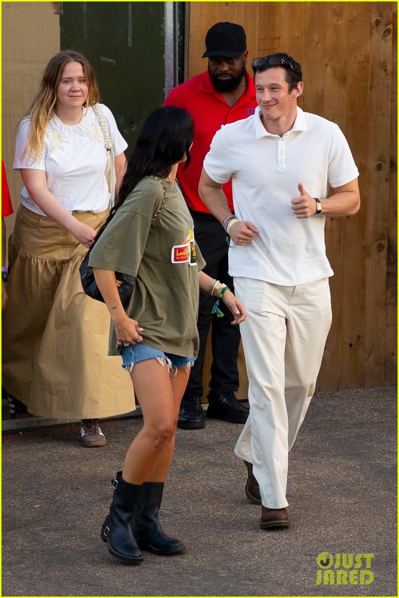 Dua Lipa & Fiance Callum Turner Flaunt Cute PDA During Music Festival ...