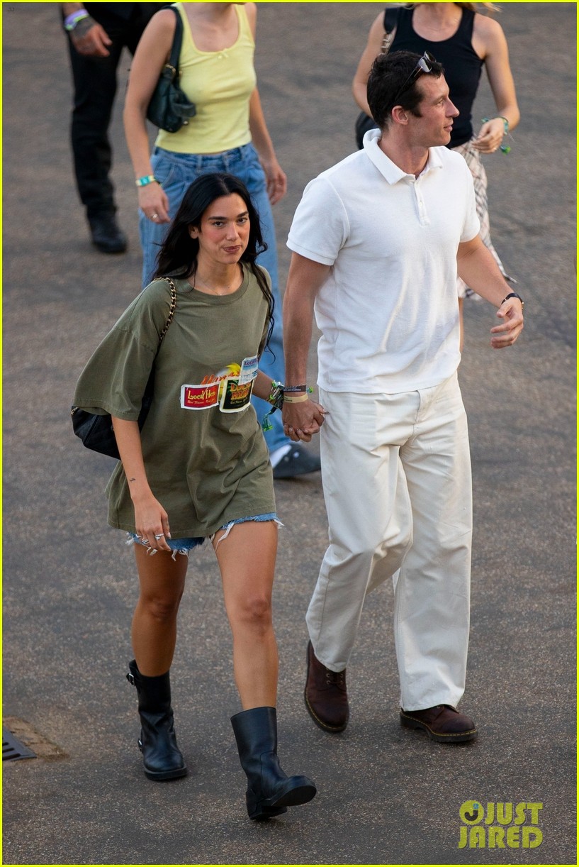 Dua Lipa & Fiance Callum Turner Flaunt Cute PDA During Music Festival ...