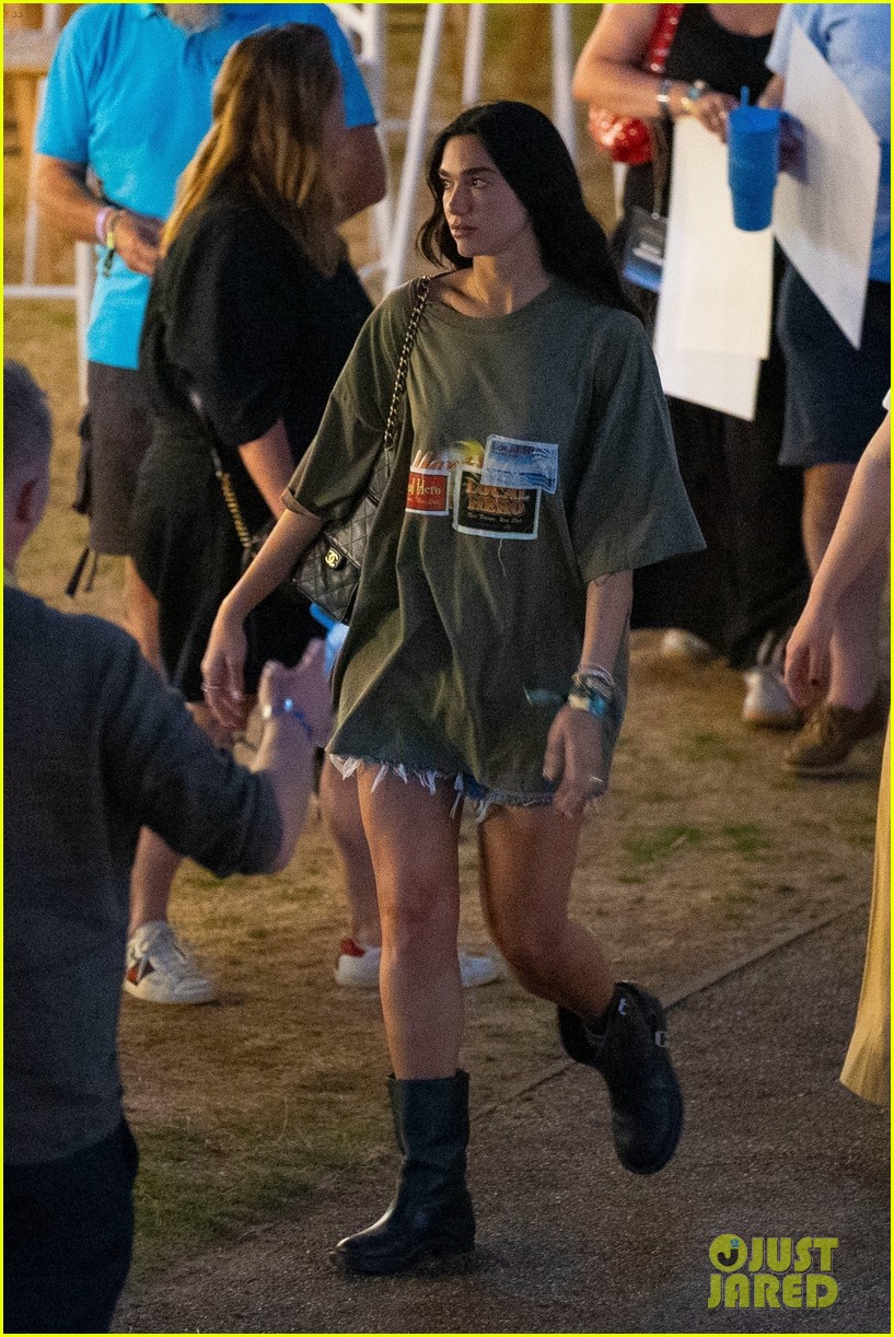 Dua Lipa & Fiance Callum Turner Flaunt Cute PDA During Music Festival ...