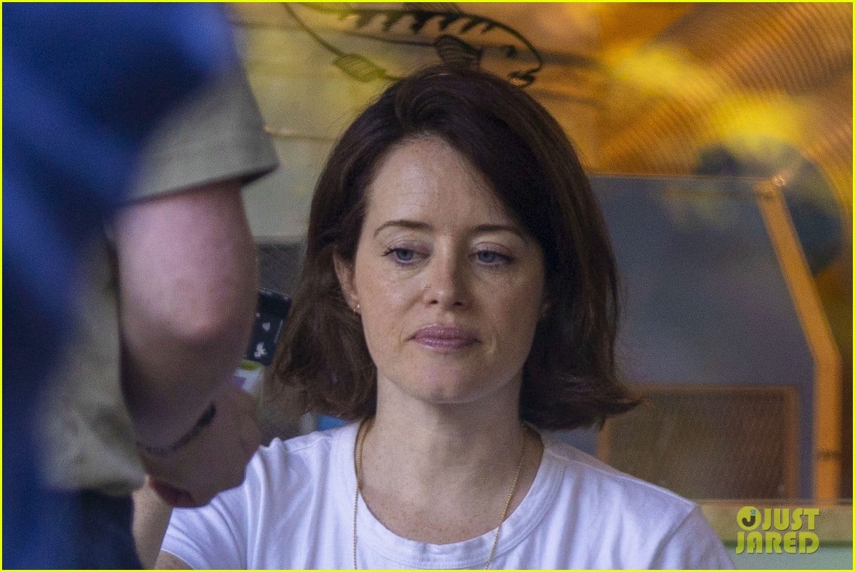 Claire Foy Still Going Strong with Boyfriend Charlie Cunningham, Spotted Looking So Cute ...