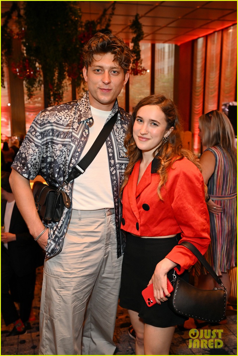 'Sunset Blvd' Actor Tom Francis & Girlfriend Maia Reficco Enjoy Date ...