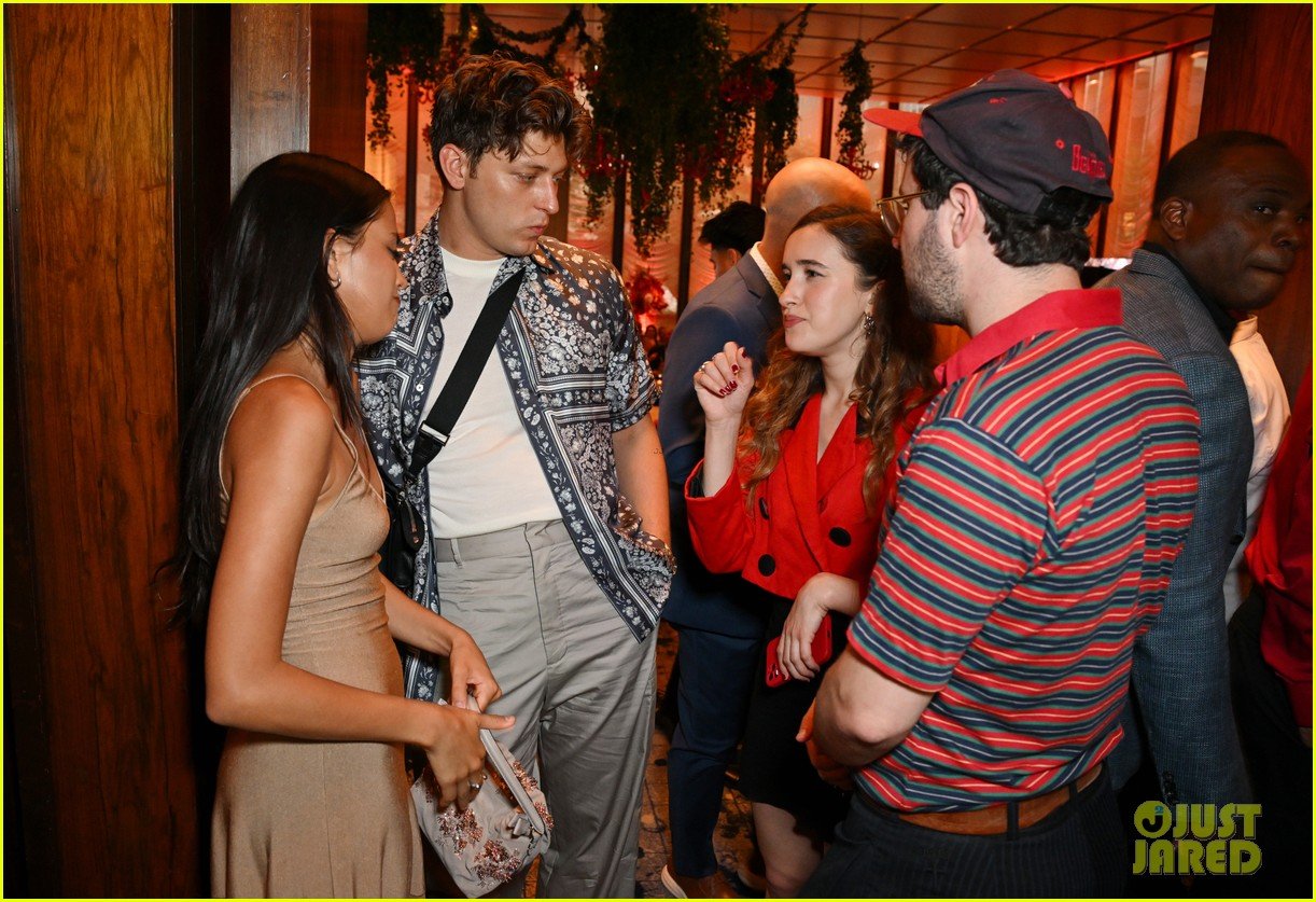 'Sunset Blvd' Actor Tom Francis & Girlfriend Maia Reficco Enjoy Date ...