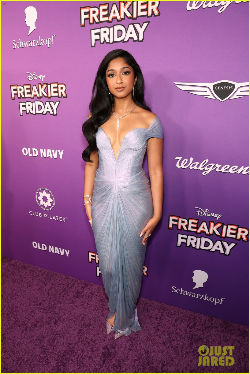 Lindsay Lohan Has a 'Parent Trap' Reunion at 'Freakier Friday' Los Angeles Premiere: Photo ...