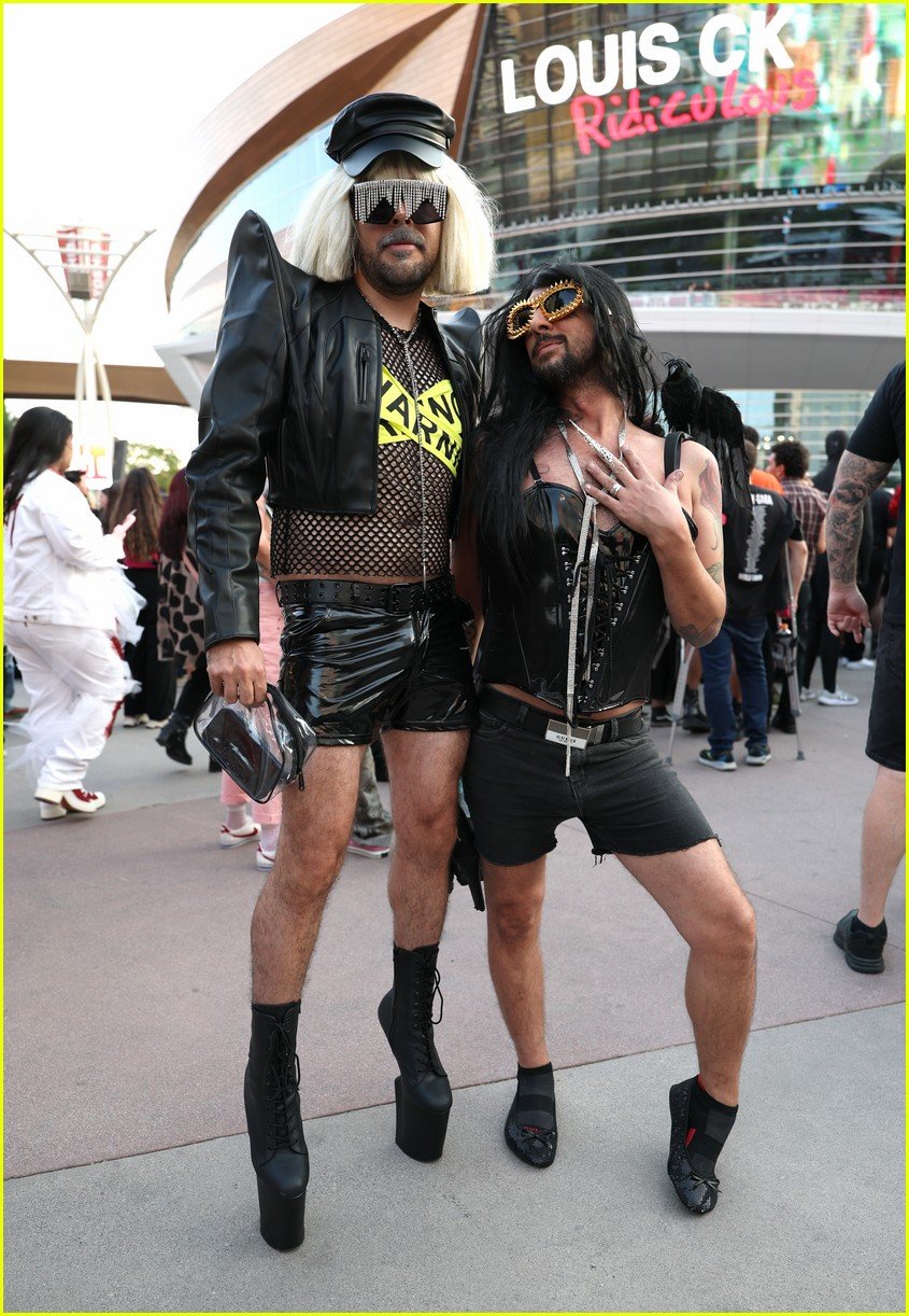 Lady Gaga's 'The Mayhem Ball Tour' Is the Must-See Theatrical Spectacle ...