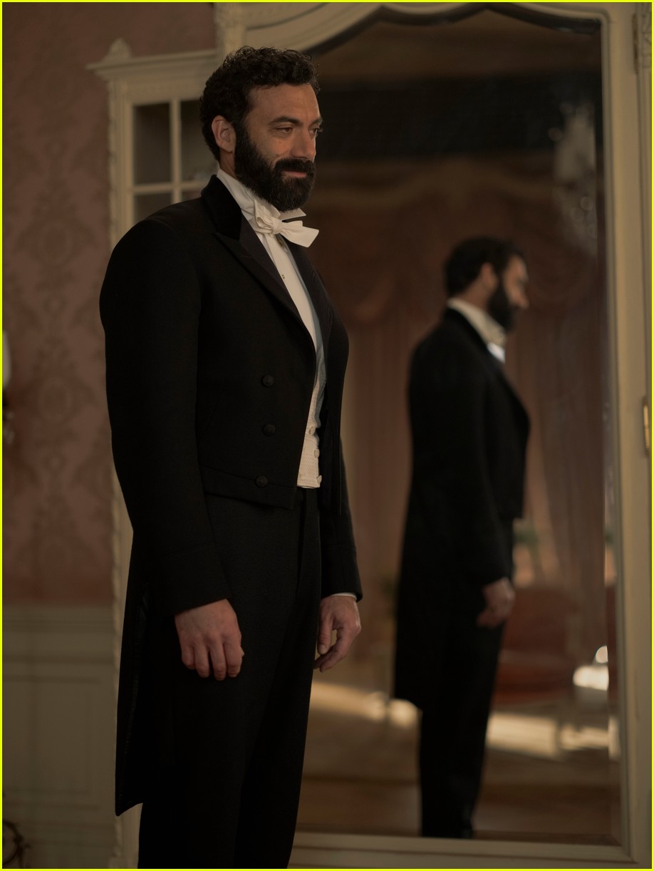 'The Gilded Age' Season 3, Episode 3 Stills Tease a Lot of Bertha ...