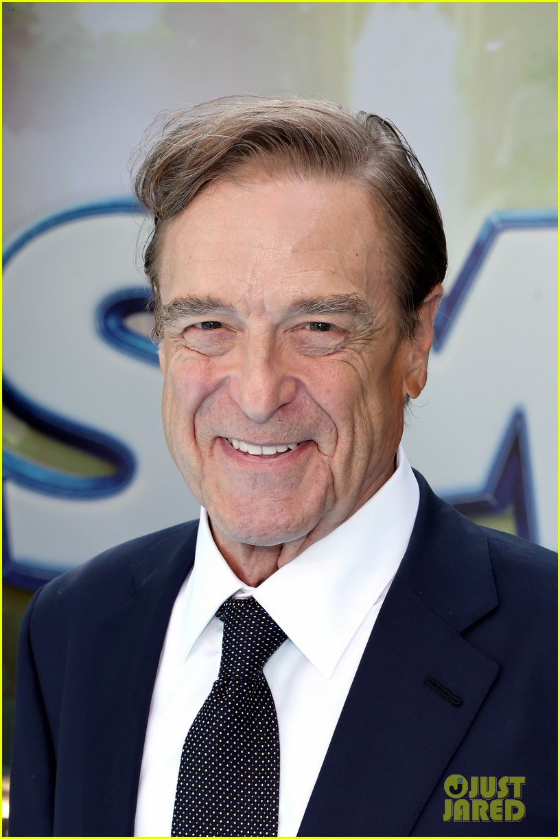 How John Goodman Lost 200 Pounds Over the Years, In His Own Words ...