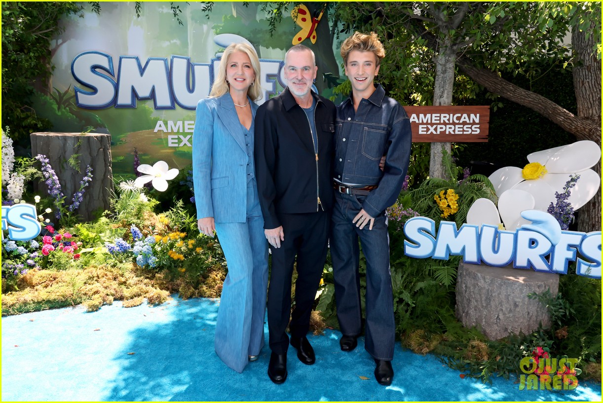 'Smurfs' Director's Son Hugo Miller Says He's a 'Proud' Nepo Baby After ...