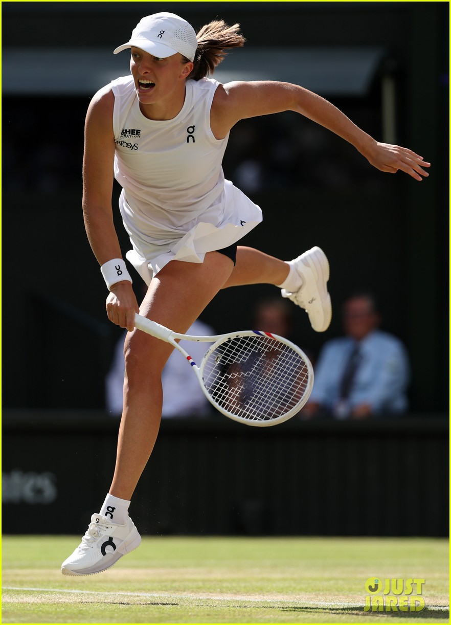 Iga Swiatek Defeats Amanda Anisimova in Wimbledon Final with Star-Studded Crowd Watching On ...