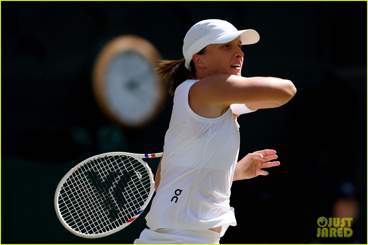 Iga Swiatek Defeats Amanda Anisimova in Wimbledon Final with Star-Studded Crowd Watching On ...