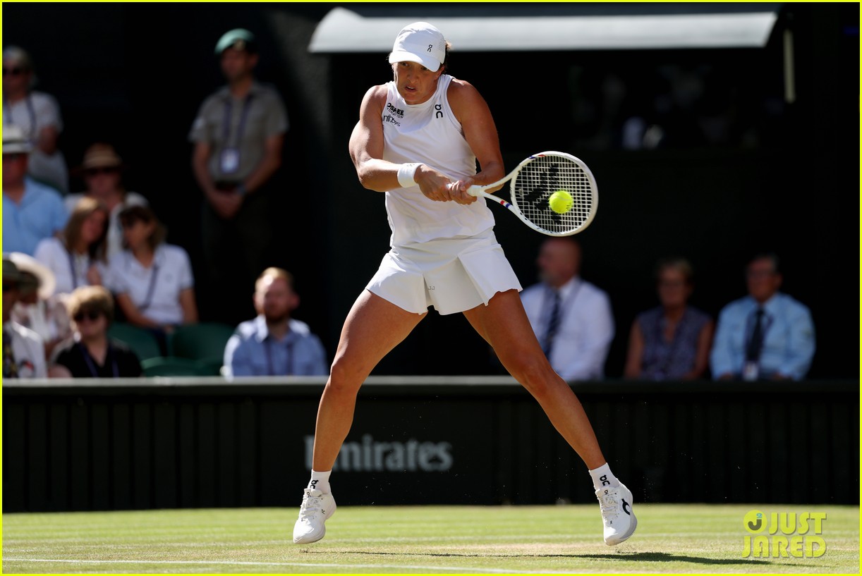 Iga Swiatek Defeats Amanda Anisimova in Wimbledon Final with Star-Studded Crowd Watching On ...