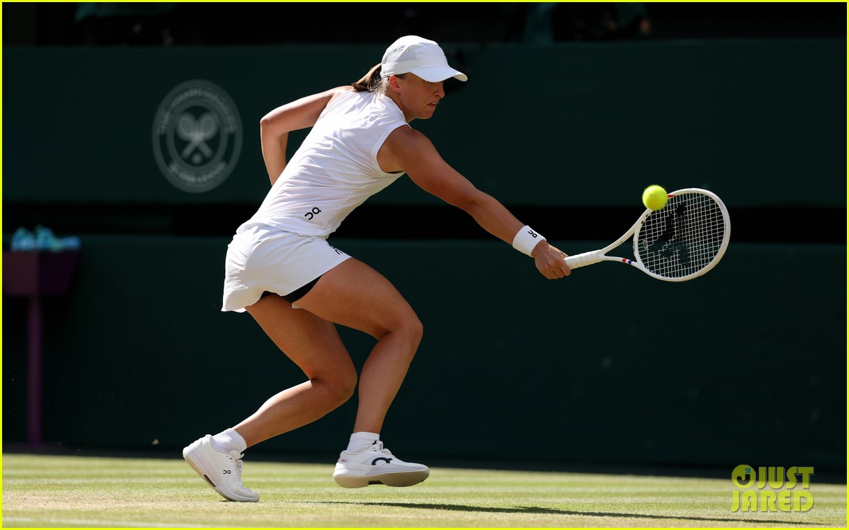 Iga Swiatek Defeats Amanda Anisimova in Wimbledon Final with Star-Studded Crowd Watching On ...