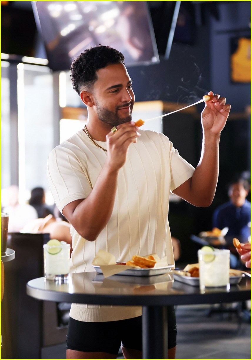 Love Island's Kendall Washington & Kaylor Martin Go Pantsless While ...