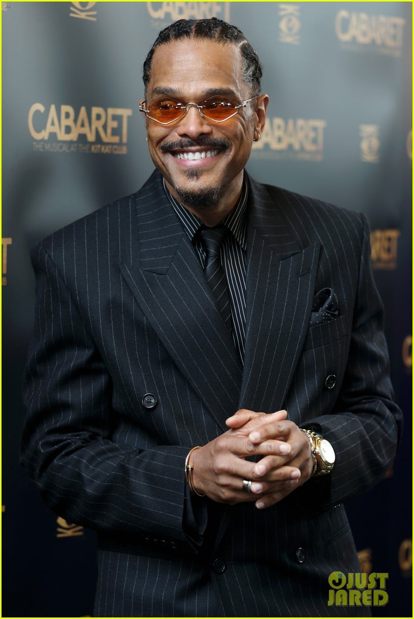 Janet Jackson Sparks Dating Rumors with Singer Maxwell While Holding ...