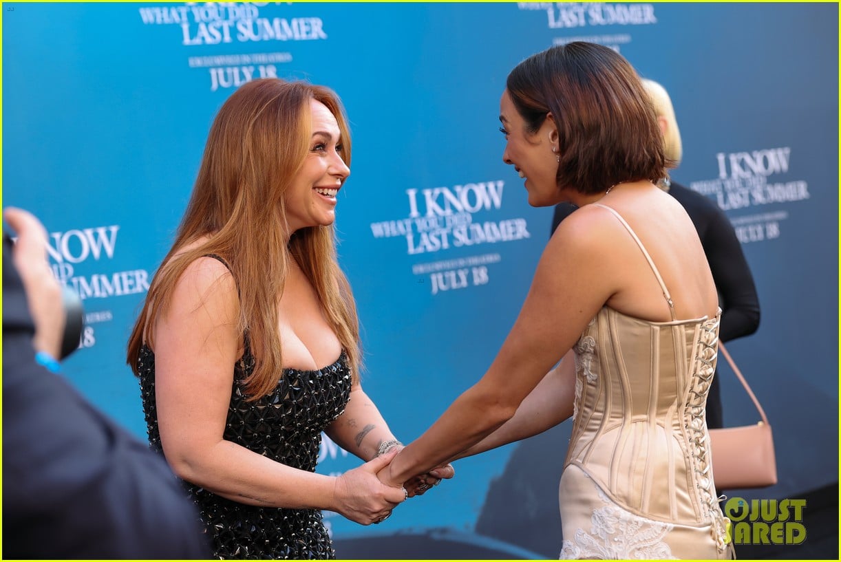 Jennifer Love Hewitt Makes Rare Public Appearance at 'I Know What You Did Last Summer' 2025 ...