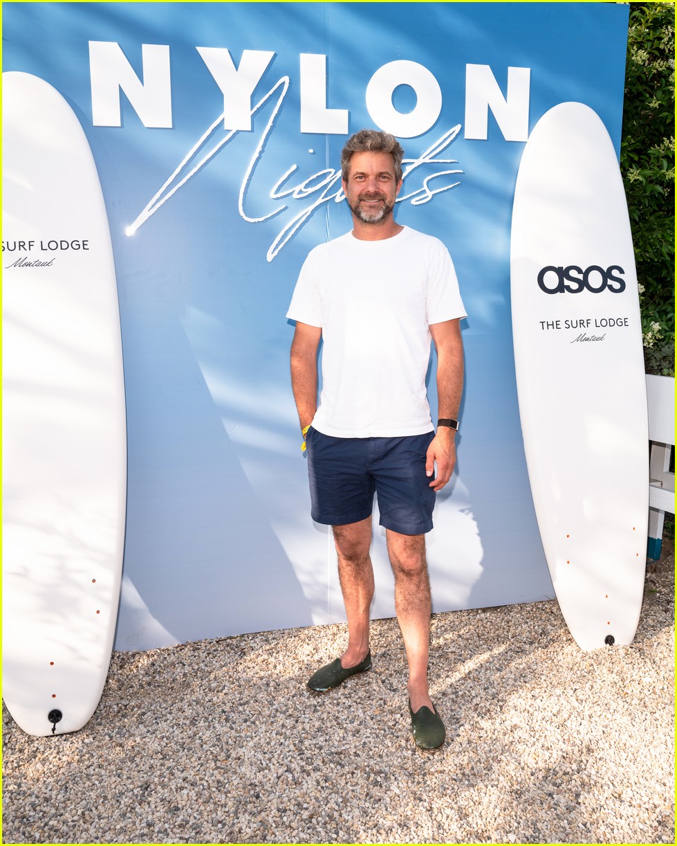 Photo: joshua jackson july 4th in the hamptons 01 | Photo 5180259 ...