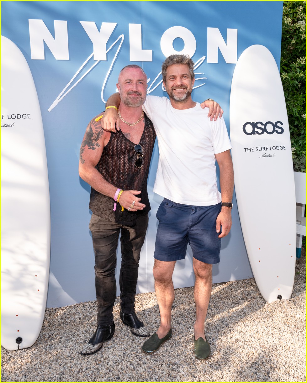 Joshua Jackson Spent July 4th in the Hamptons After the Upsetting ...