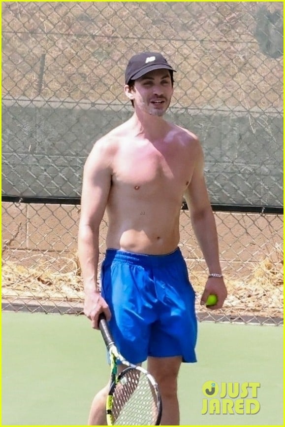 Logan Lerman Goes Shirtless for Tennis Match in L.A.: Photo 5184827 ...