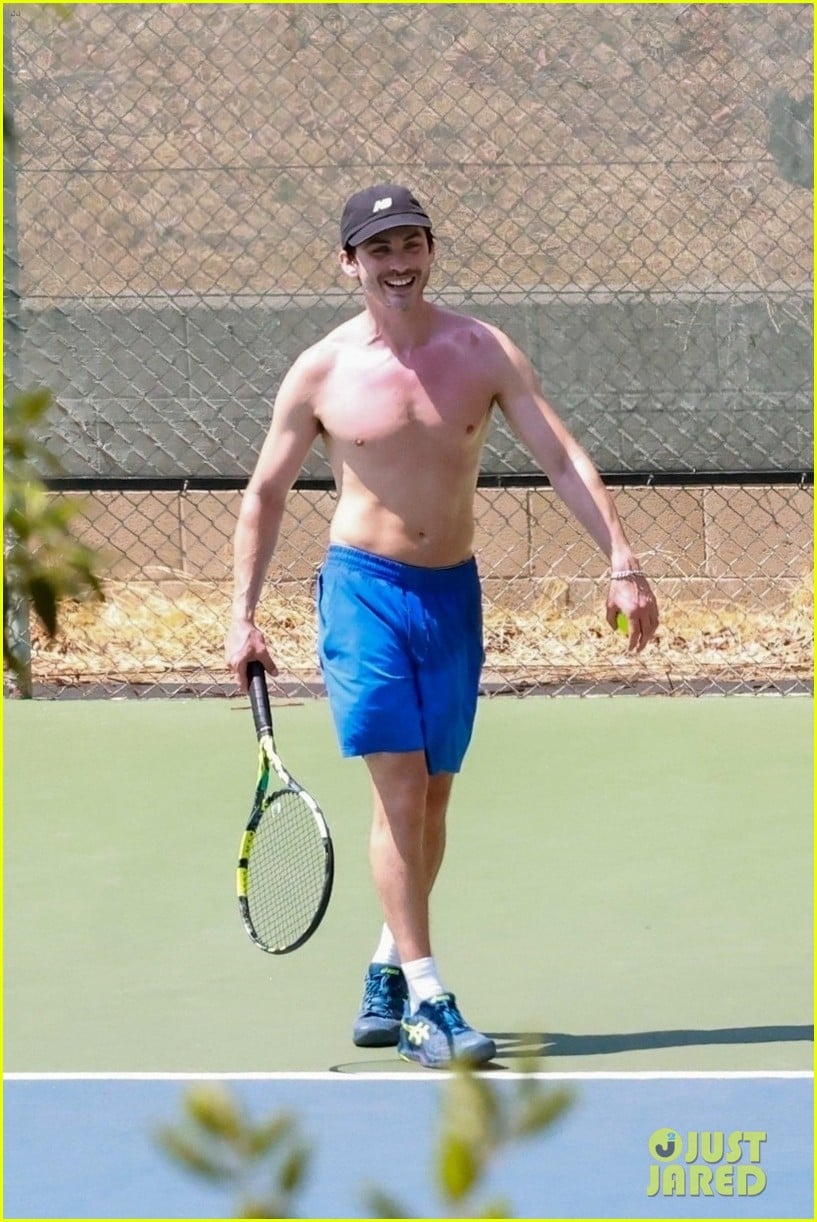 Logan Lerman Goes Shirtless for Tennis Match in L.A.: Photo 5184828 ...
