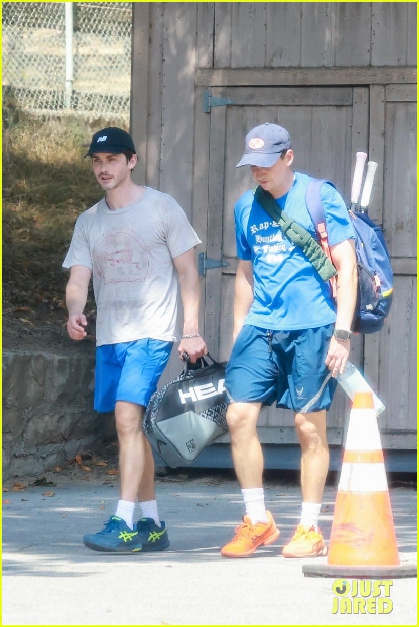 Logan Lerman Goes Shirtless for Tennis Match in L.A.: Photo 5184844 ...