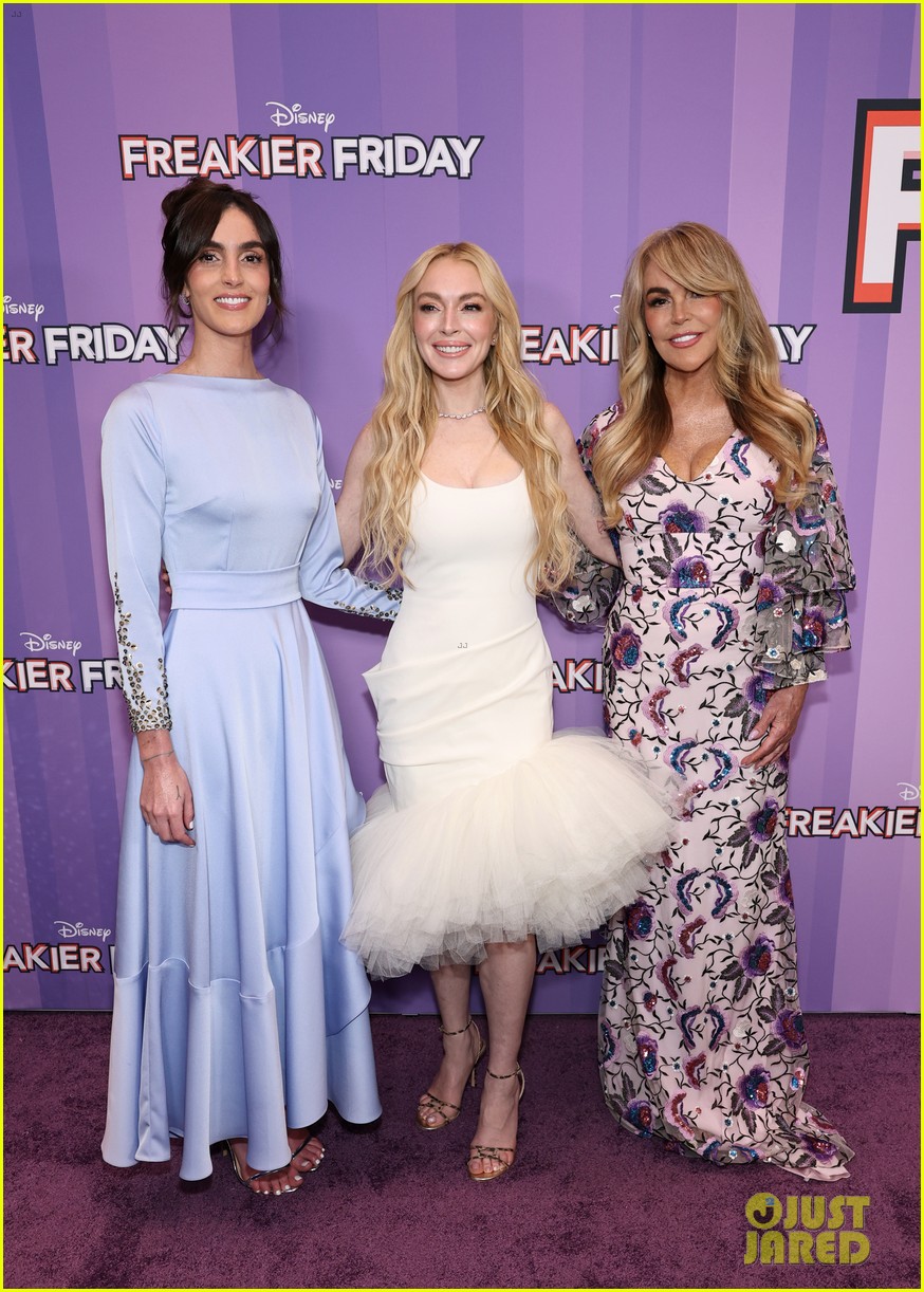 Lindsay Lohan Makes Rare Appearance with Mom Dina, Her 3 Siblings, & Husband Bader Shammas at ...
