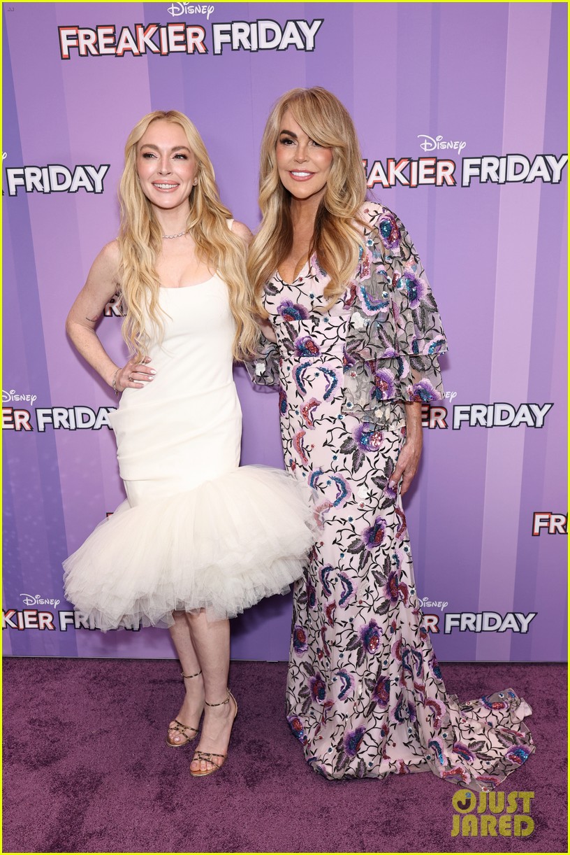 Lindsay Lohan Makes Rare Appearance with Mom Dina, Her 3 Siblings, & Husband Bader Shammas at ...