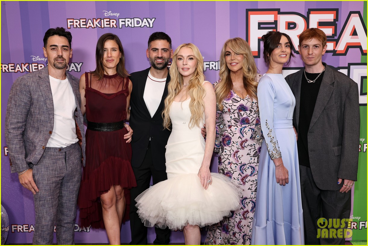 Lindsay Lohan Makes Rare Appearance with Mom Dina, Her 3 Siblings, & Husband Bader Shammas at ...