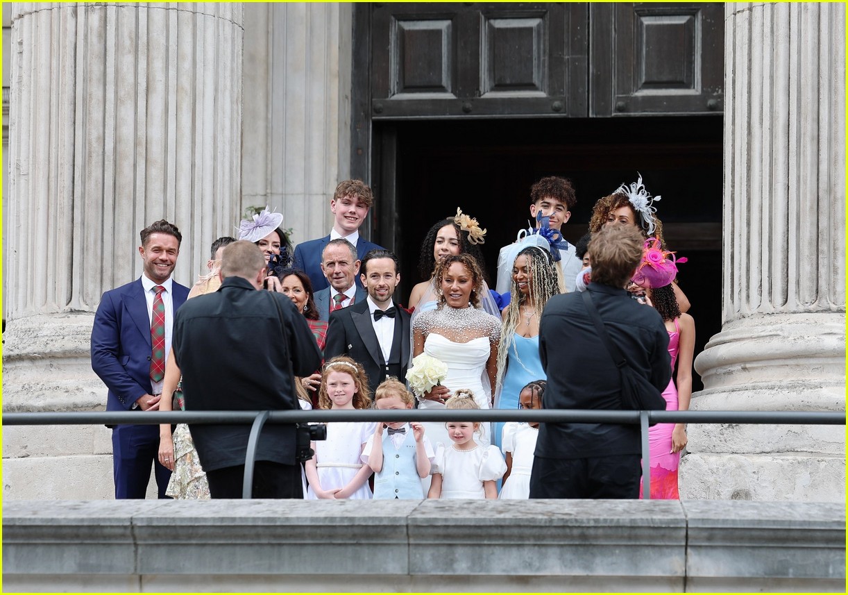 Mel B & Rory McPhee Marry at St. Paul's Cathedral in London - See the ...