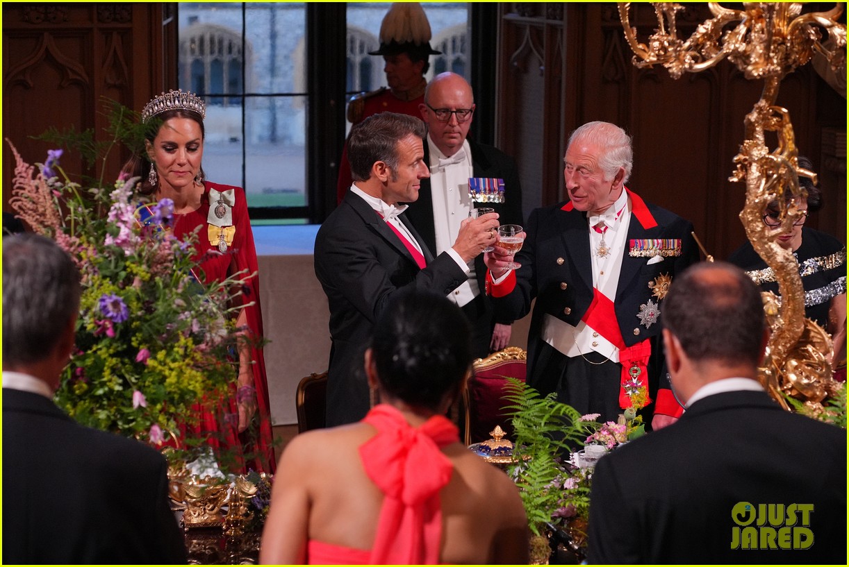 Kate Middleton Reunites with Wedding Dress Designer for Red French ...